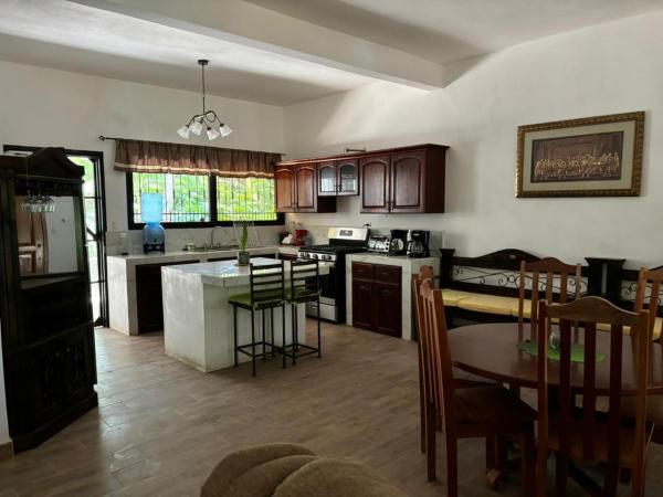 Casa Cerca Del Aeropuerto Peten - Guatemala