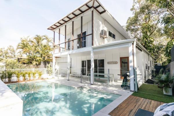 Breezy Beach House - Private Pool - Mudjimba