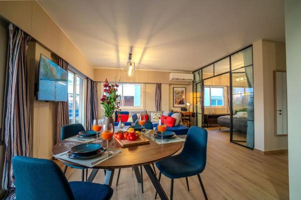 Two Bedroom Apartment, Spacious & Newly Renovated, Three Minutes From The Beach - Лимассол