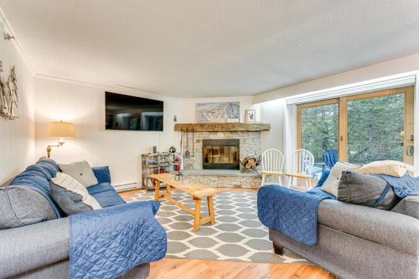 Renovated Ski-inandski-out Peru Condo At Bromley Mtn - Vermont