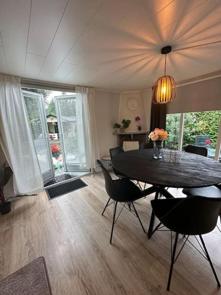 Ruim, Mooi En Modern Huisje Met Een Heerlijke Tuin - Turnhout