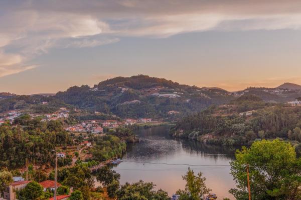 Encanto Do Douro - Castelo de Paiva