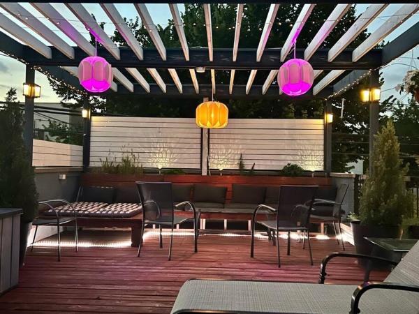 The Banksy-greystone Rooftop Firepit United Center - Ranch Triangle - Chicago