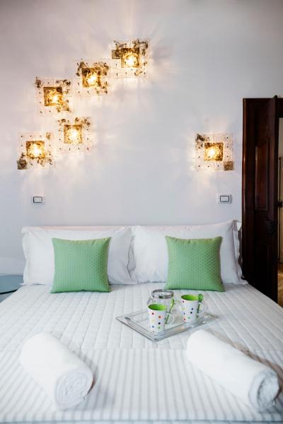 Piazza Navona Little Apartment - Рим