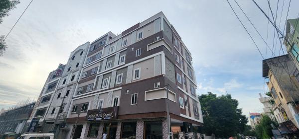 Hotel Dvr Grand - Guntur