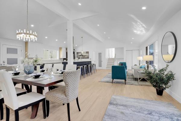 Downtown Arvada Beauty 4 Bed 4 Car Garage Near Parks Near Downtown Denver - Westminster, CO