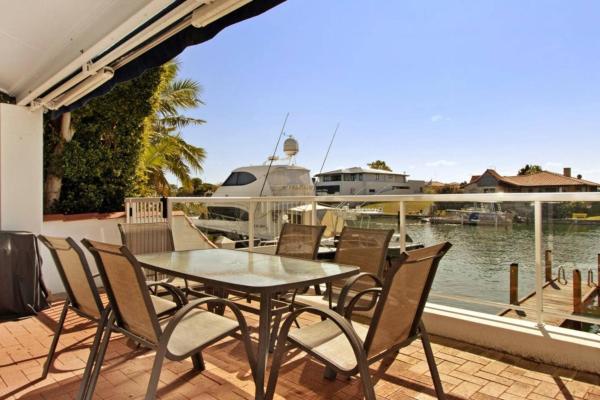 Canal Villa & Jetty-dolphin Views Walk-beachtown - Mandurah