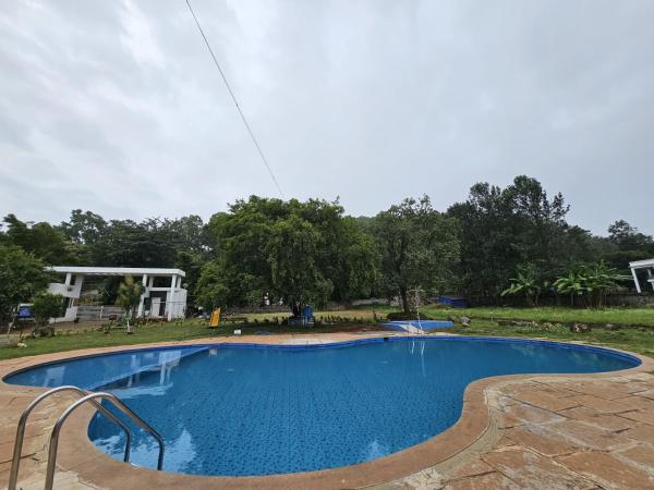 Eco Village: Premium 2-bedroom Ac Villa W/ Pool - Yelagiri