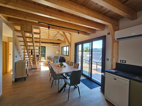 3 Chalets Avec Vue Imprenable Et Spa - Haute-Loire