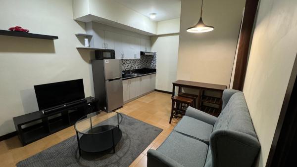 Toby’s Crib At San Lorenzo Place - Makati