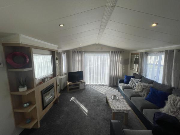 2 Bedroom Caravan, Edi Rita, Robin Hood, Pet Friendly - Rhyl
