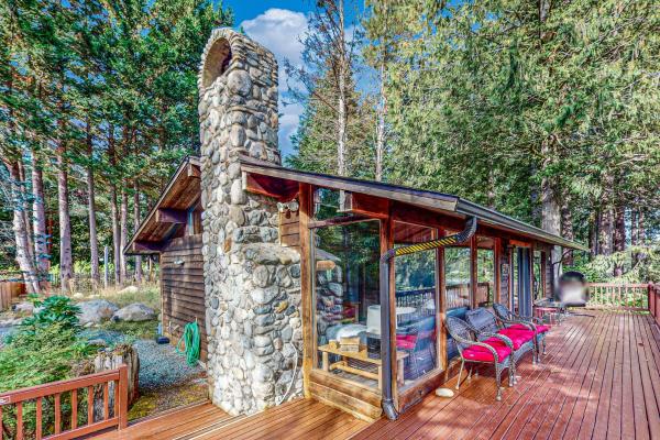 Whitewater Serenity Cabin - Gold Bar, WA