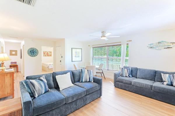 Newly Remodeled 8-steps To Sand Path Of Beach! Unit A - Siesta Key, FL