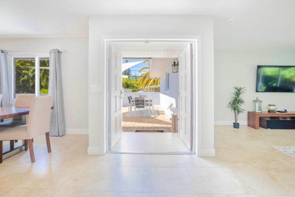 Casa Tranquila - Private Patios, Beach, Village, 100 Steps To Best Views On Siesta Key! - Siesta Key, FL