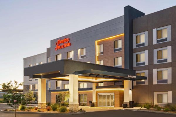 Hampton Inn & Suites Oroville - Oroville, CA