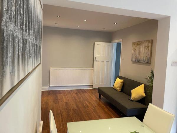 Entire Ground Floor Apartment In Watford - Watford