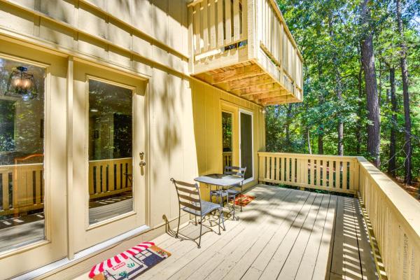 Wooded Keowee Key Retreat Near Golf & Trails - Walhalla, SC