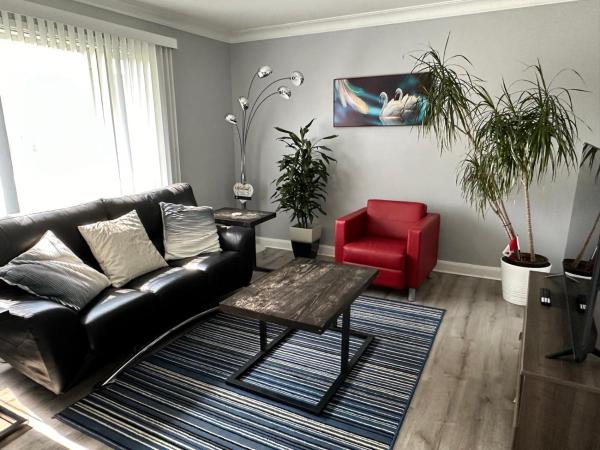 Spotless 2 Bedroom Suite In Winnipeg - Winnipeg