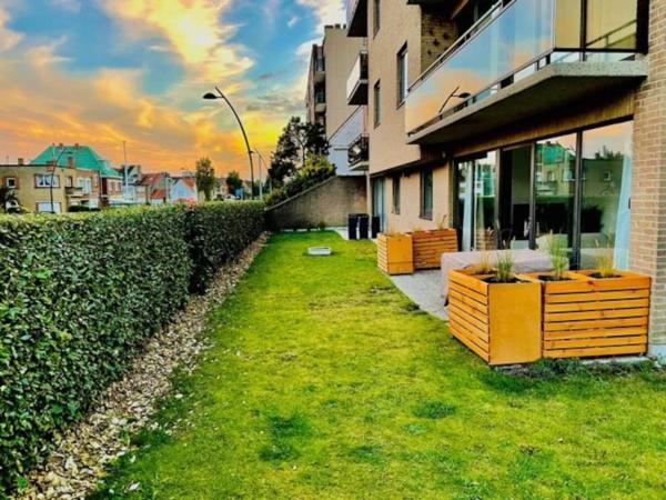 Crw Flat - Spacious Ground Floor Apartment With Garden - La Panne