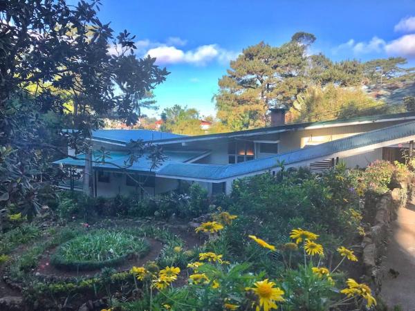 Mid-century Modern Centrally Located Garden Oasis - Baguio