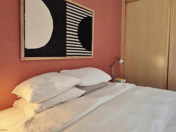 Queen Bedroom - Odeceixe