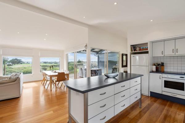 Range View House 23 Bristow Smith Ave Goolwa South-no Linen Included -
