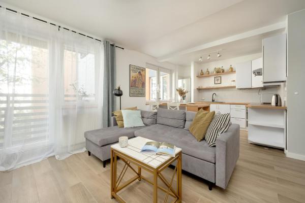 Jasny Apartament Z 2 Balkonami Wrocław Partynice By Noclegi Renters - Wrocław