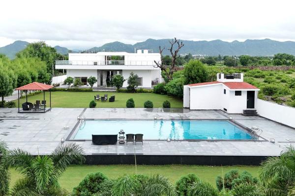 2 Bhk Elegant Villa With Scenic View, Pool & Bbq At Udaipur - Udaipur