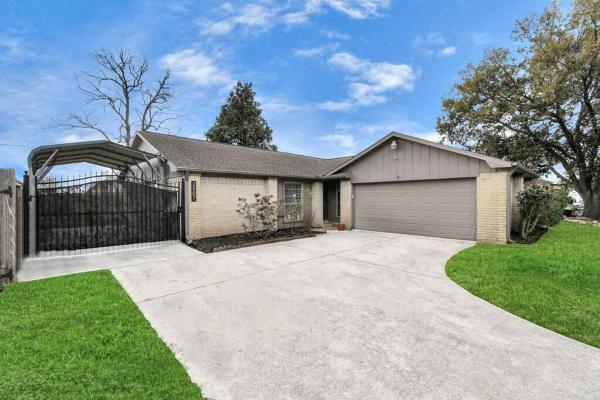 Coastal Comfort Moments From The Boardwalk With Gated Boat Parking - League City, TX