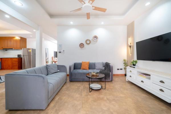 Private Patong Home 4br Jazzuci And 3 Br Minimal - タイ パトンビーチ