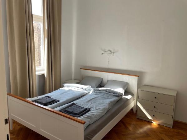 Erkel Apartment - Budapest