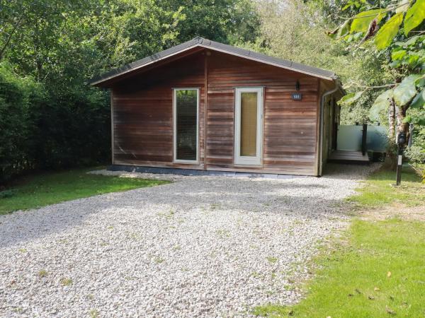 1 Streamside - Fowey