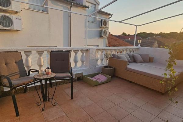 Stone Three Bedroom House With Rooftop Terrace - Murter