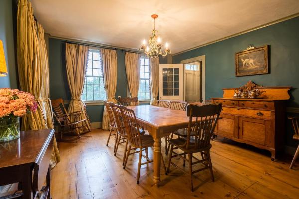 Fireplace, Ski-okemo, Apple Trees, Piano, Amazing Views, Firepit, Priory, Pool, Fields, Theatre! - Vermont