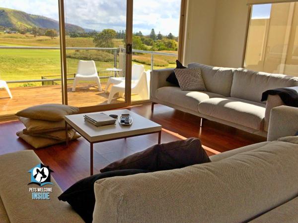 Contemporary Golf Course Frontage 3br - Normanville
