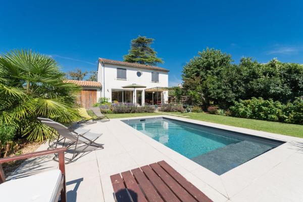 La Maison Château D'eau : Piscine Pour 6/8 Pers - Poitiers