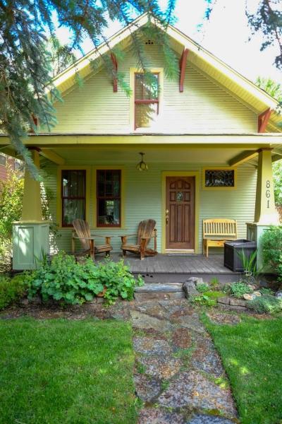 Bluebird Day - Lavender Cottage - Bend, OR
