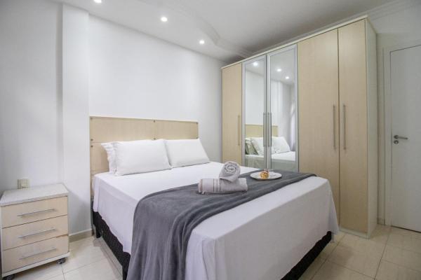 Apu14 - 4 Dorm, Climatizado, Esq. Av. Atlântica - Balneário Camboriú