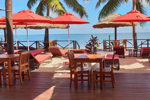 Ramada Suites By Wyndham Wailoaloa Beach Fiji - Nadi