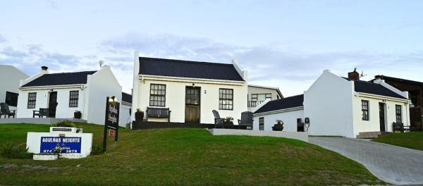 Agulhas Heights Self-catering Cottages Best Ocean Views - Struisbaai