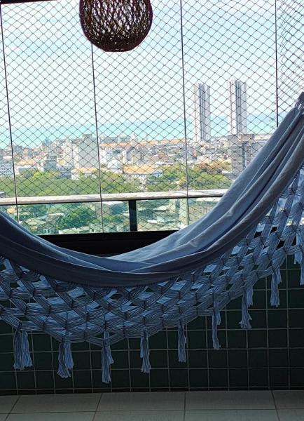 Confortável Apartamento Com 2 Quartos, Sendo Um Suíte, Varanda, Ampla Sala, Cozinha áRea De Serviço E Banheiro Social - Recife