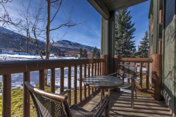 Slope-side At Pcmr, Fireplace, Amazing Location, Hot Tub, Three Kings, First Time Chair Lifts! - Park City, UT