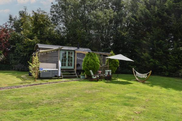 Burr 1 Shepherds Hut - North Devon District