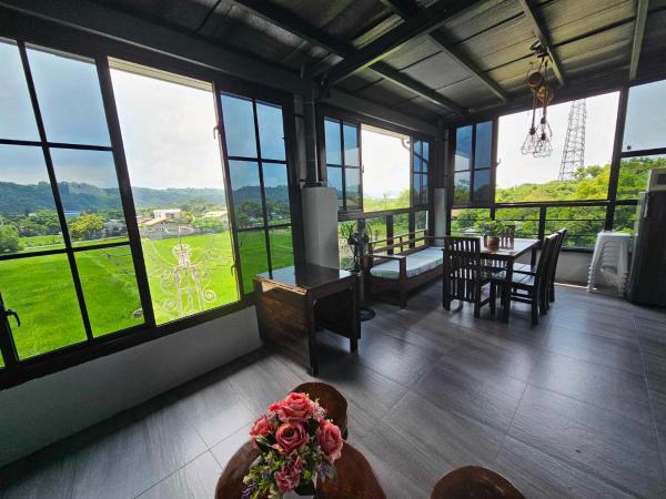 Ashburn's Transient Bauang La Union - Barkada Room, Limited Parking, Self Check-in, Self Service - La Union