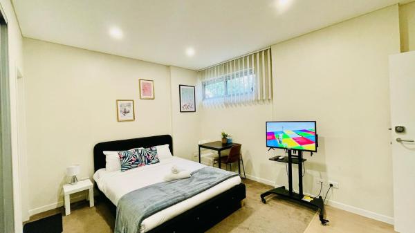 Studio Near Airpot Bay City - Carlton