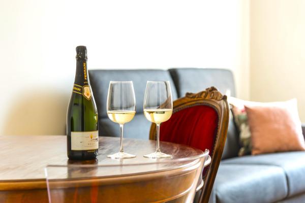 Hostly-suite Le Maioliche-charme In Town Center - Pisa