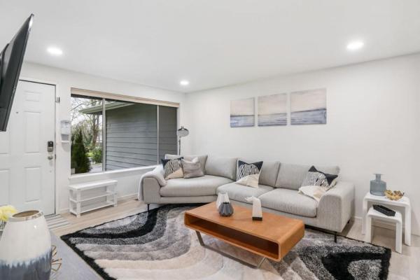 Comfortable Kirkland Home For Family & Remote Work - Kirkland