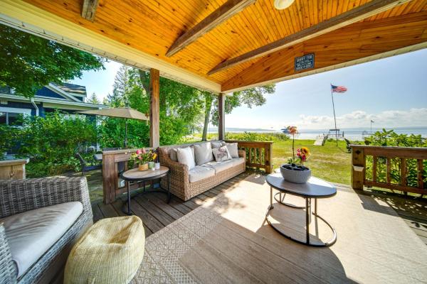 Chautauqua Lake Lakefront Cottage Getaway - Chautauqua Lake, NY