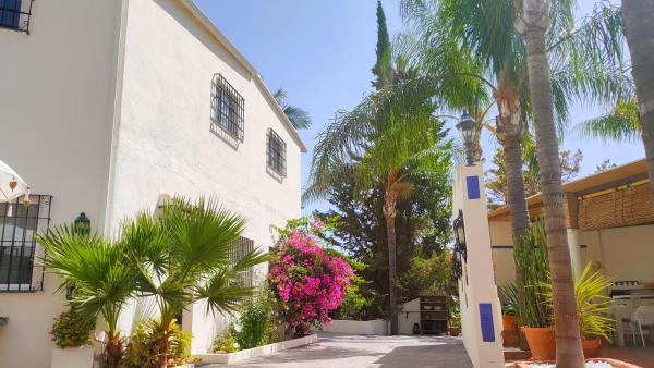 Finca La Vida Loca- For Adult Guests - Torremolinos