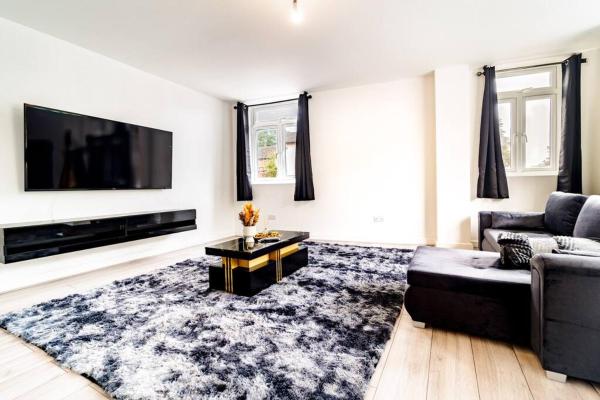 Lux 2bdr Flat By Luton Station, Airport, City Centre - 30min To King's X St Pancras International - Bedfordshire